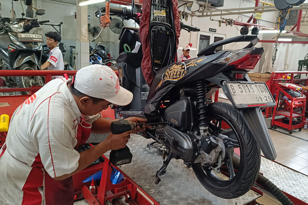 Promo Sumpah Pemuda Servis di AHASS Jakarta - Tangerang, Manfaatkan ...